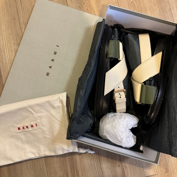 Marni | Shoes | Marni Fussbet Leather Sandals Bicolor Size 35 | Poshmark